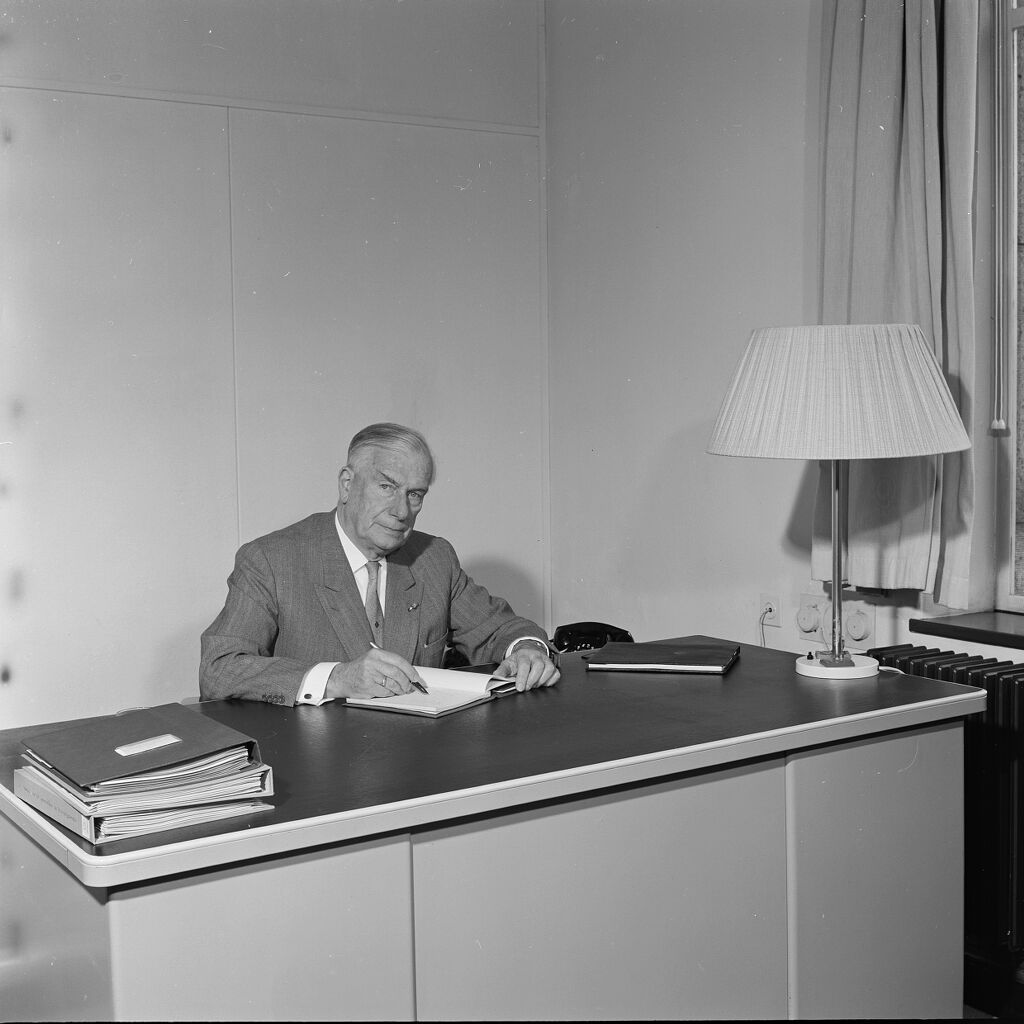 Portret van F.Q. den Hollander | Academisch Erfgoed, Geschiedenis en Kunst