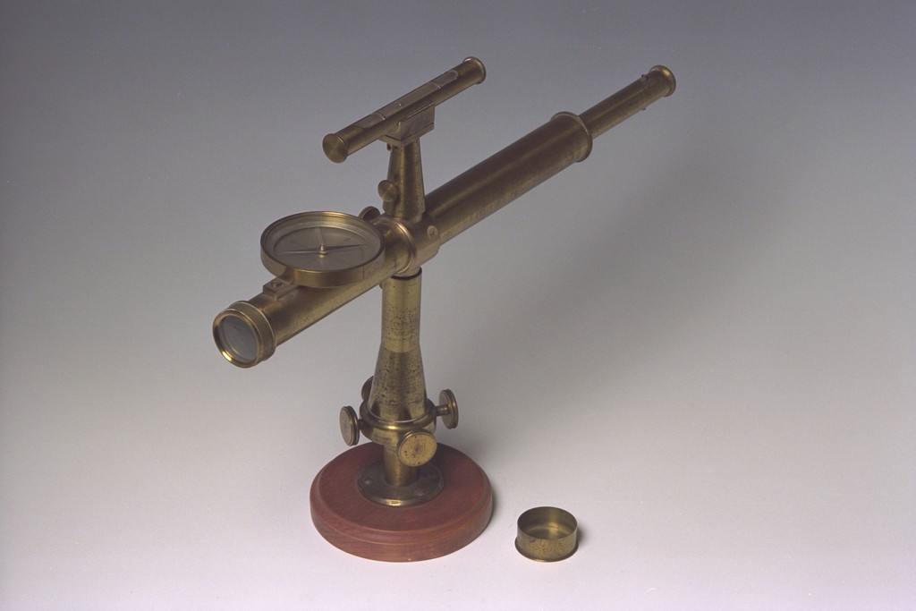 Waterpasinstrument door C. Becker | Academic Heritage, History and Art